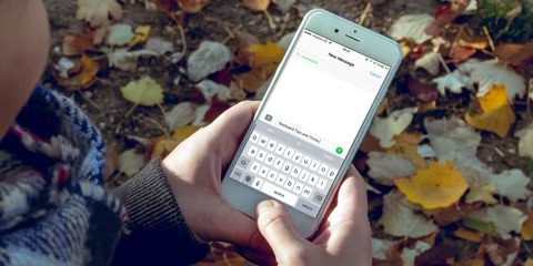 How to Use the Onscreen Keyboard on Your iPhone | GeeksChalk