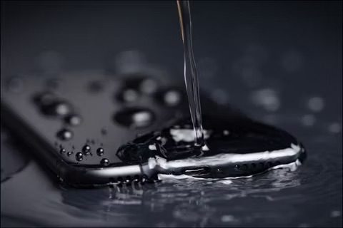 Is My iPhone Waterproof, Water Resistant, or Neither? | GeeksChalk